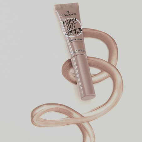 Essence Baby Got Bronze Liquid Bronzer 10 – Enlumineur Bronzant Liquide ...
